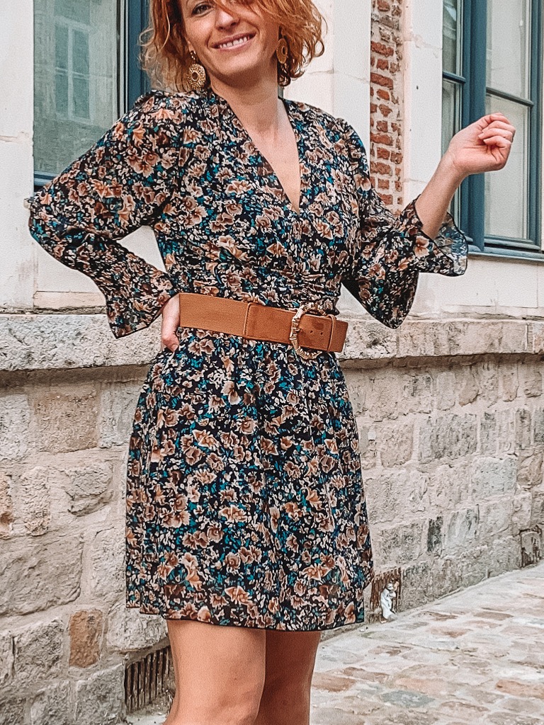 Robe Courte Fleurie Bleue Pétrole Tendance| SAORI Boutique